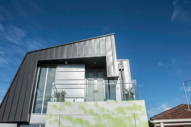 Lincoln Street House features Snaplock and Interlocking panels by Metal ...