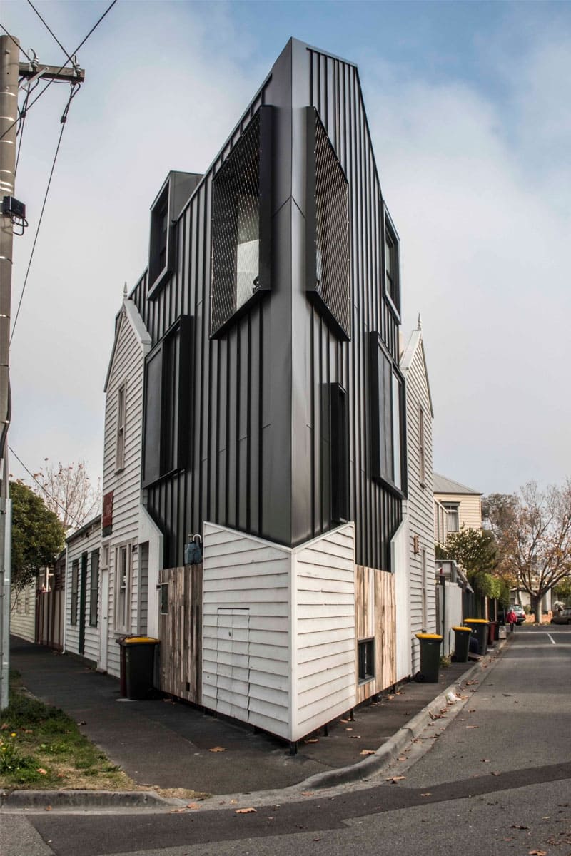 Acute House - Metal Cladding Systems